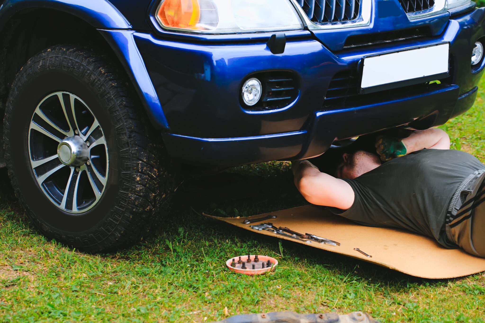DIY Car Checks: 5 Simple Car Maintenance Tasks at Home